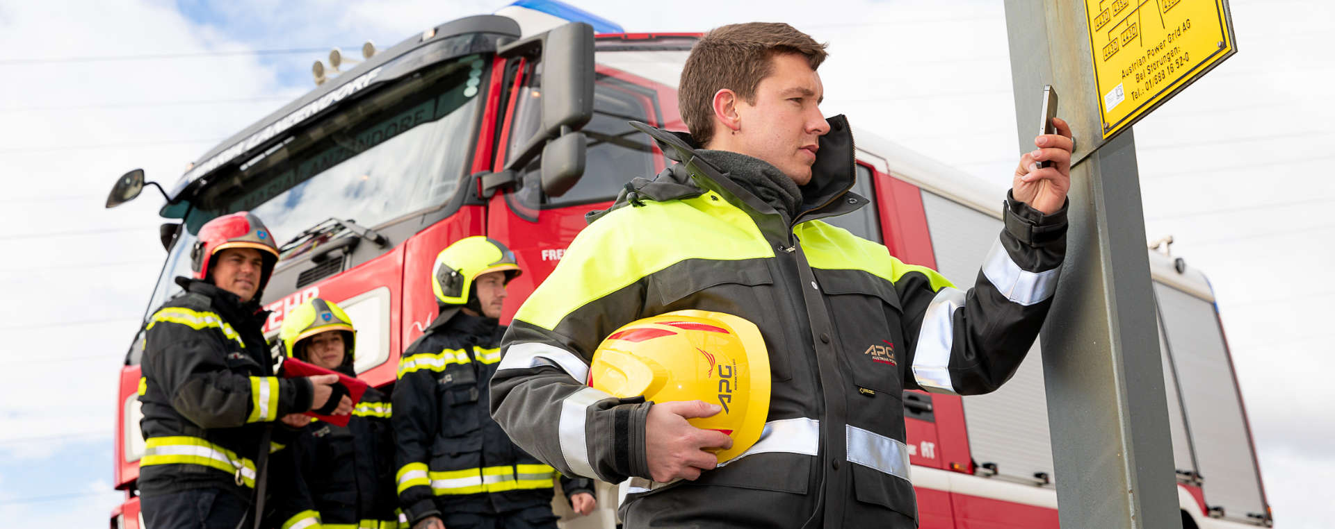 QR-Codes auf Mastnummertafeln - Österreich braucht Strom